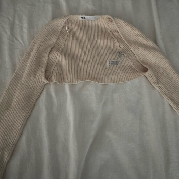 Zara | Sweaters | Zara Womens Cream Shrug | Poshmark